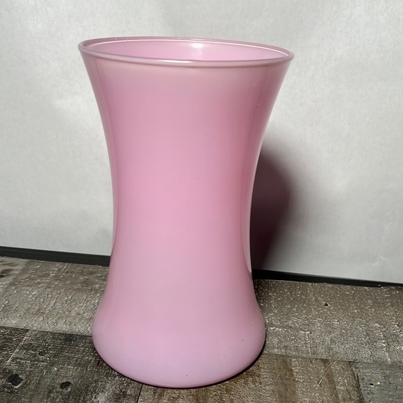 Accents | Vintage Large Pink Glass Vase | Poshmark